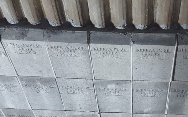 T-Clip® PRO tile system in Refrax® PLUS Material